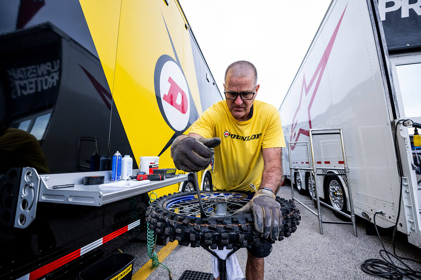 How to Change a Motorcycle Tire | Dunlop Motorcycle